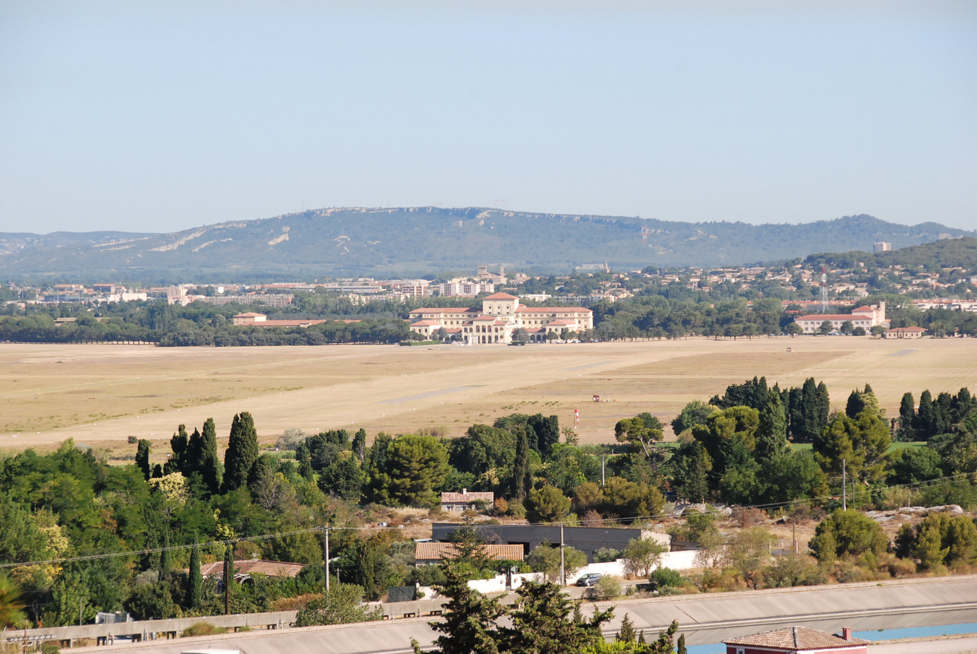 Accueil mairie: Mairie Lançon Provence